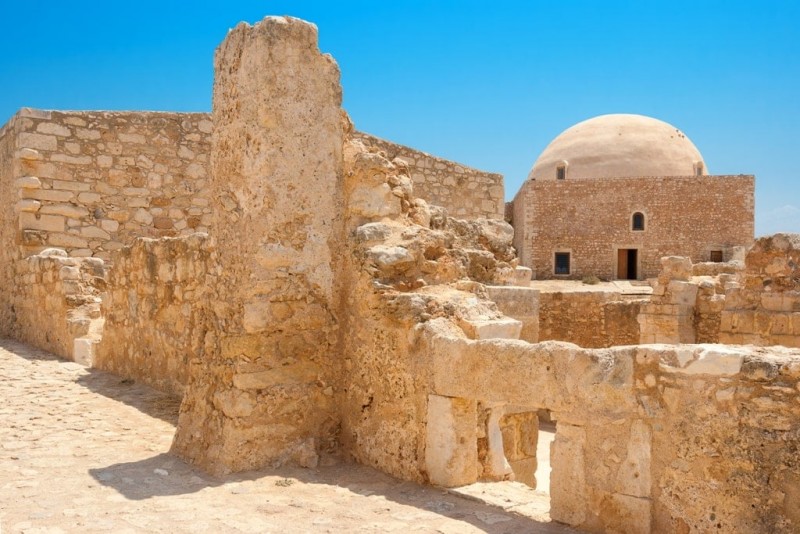Best Palaces and Castles in Greece - Unfolding Greece