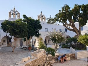 Perfect 3-Day Paros Itinerary By a Local - Unfolding Greece