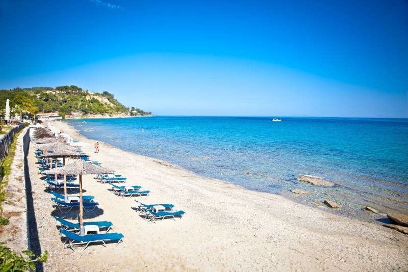 8 Amazing Beaches in Kassandra - Unfolding Greece