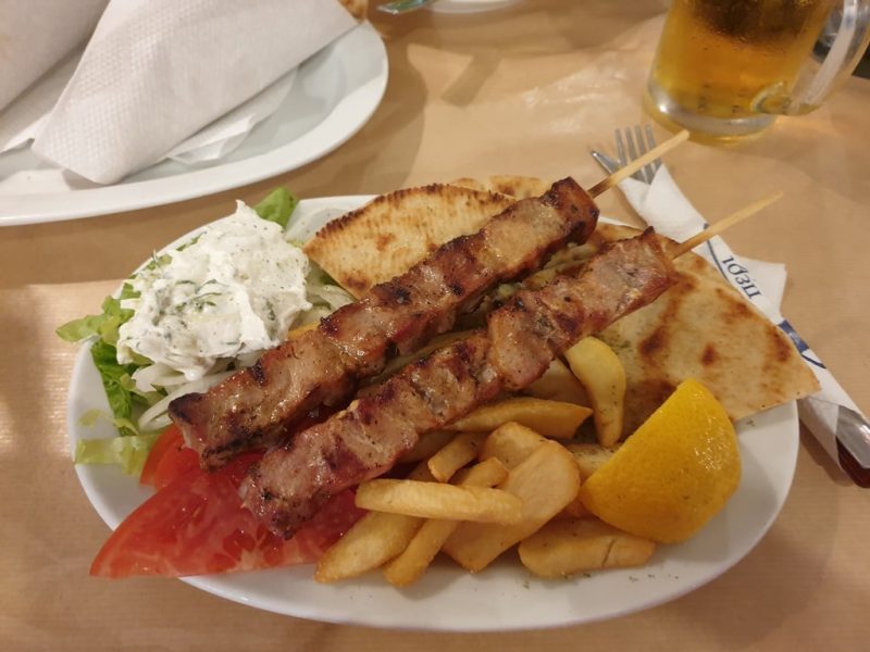 what-is-souvlaki-everything-you-need-to-know-unfolding-greece