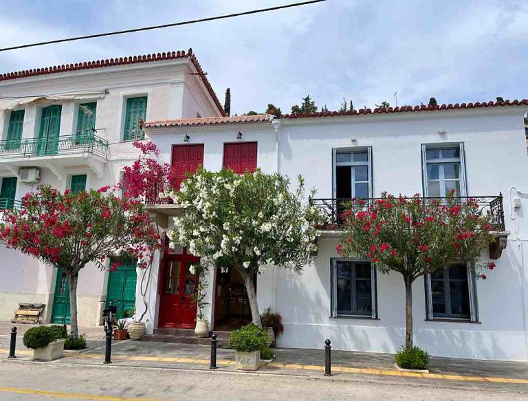 A Guide to Poros Island - Unfolding Greece
